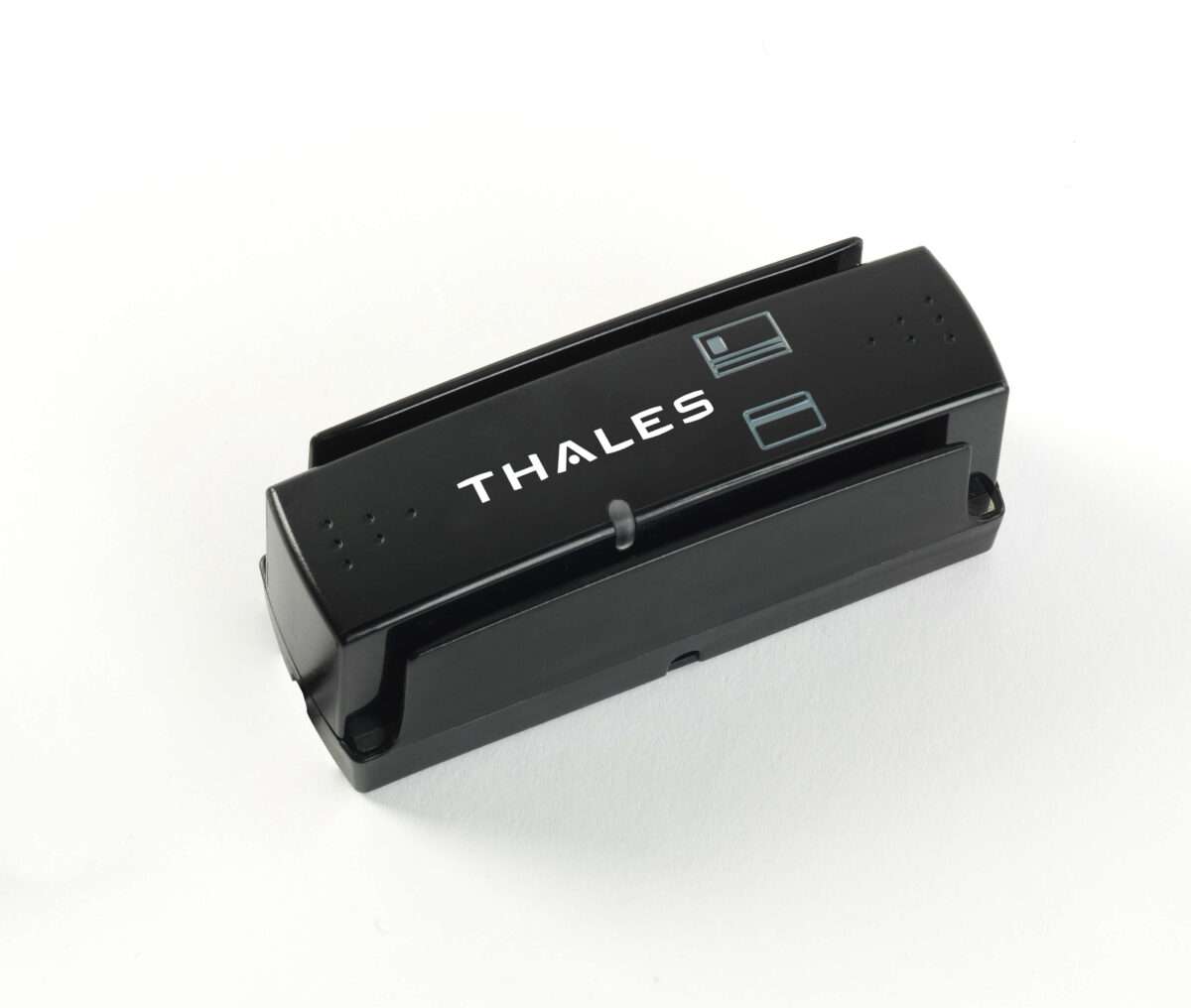 MRZ and MSR Swipe Reader CR100M - 200cm cable, desk mount - IDV Pacific