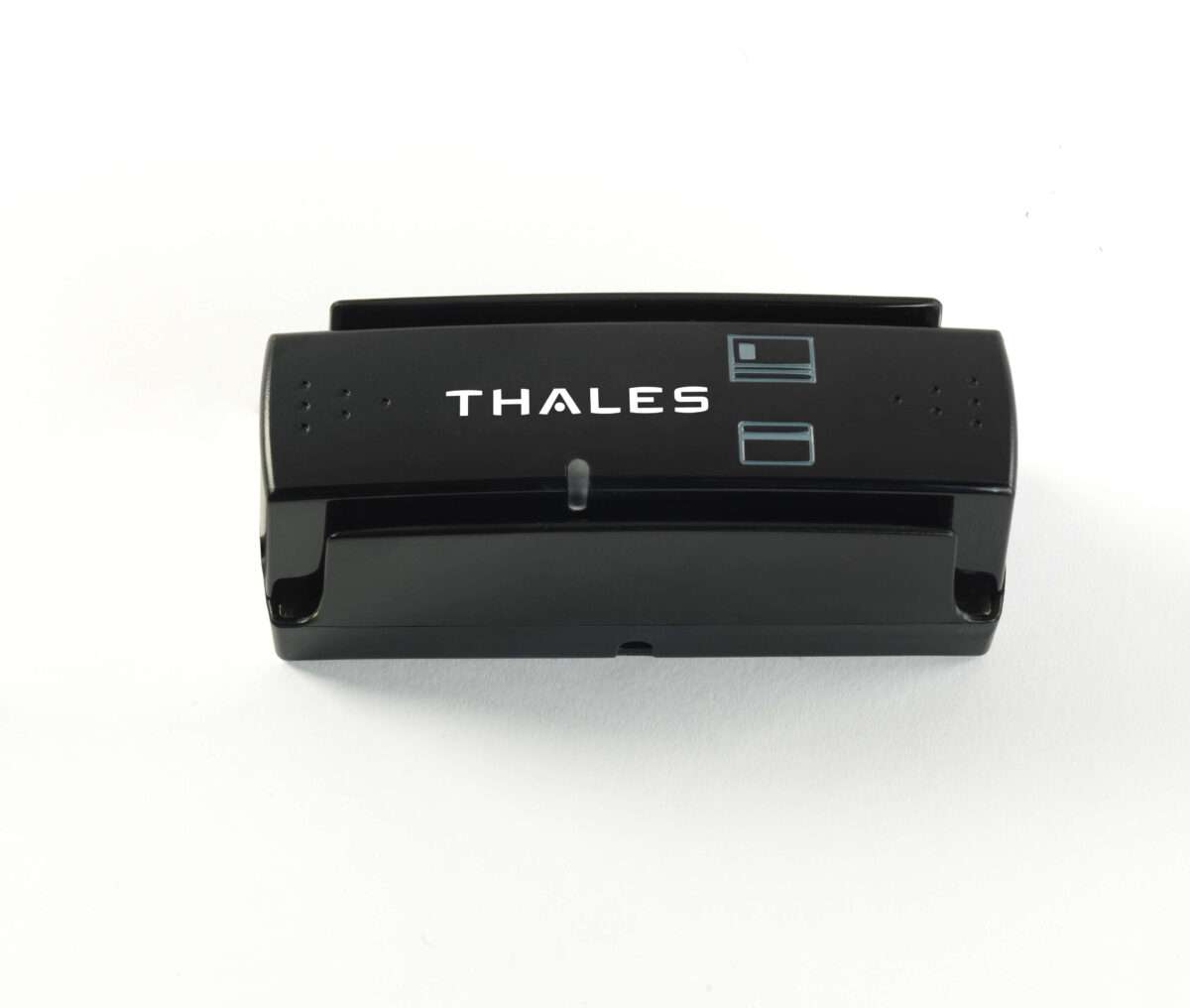 MRZ and MSR Swipe Reader CR100M - 200cm cable, desk mount - IDV Pacific